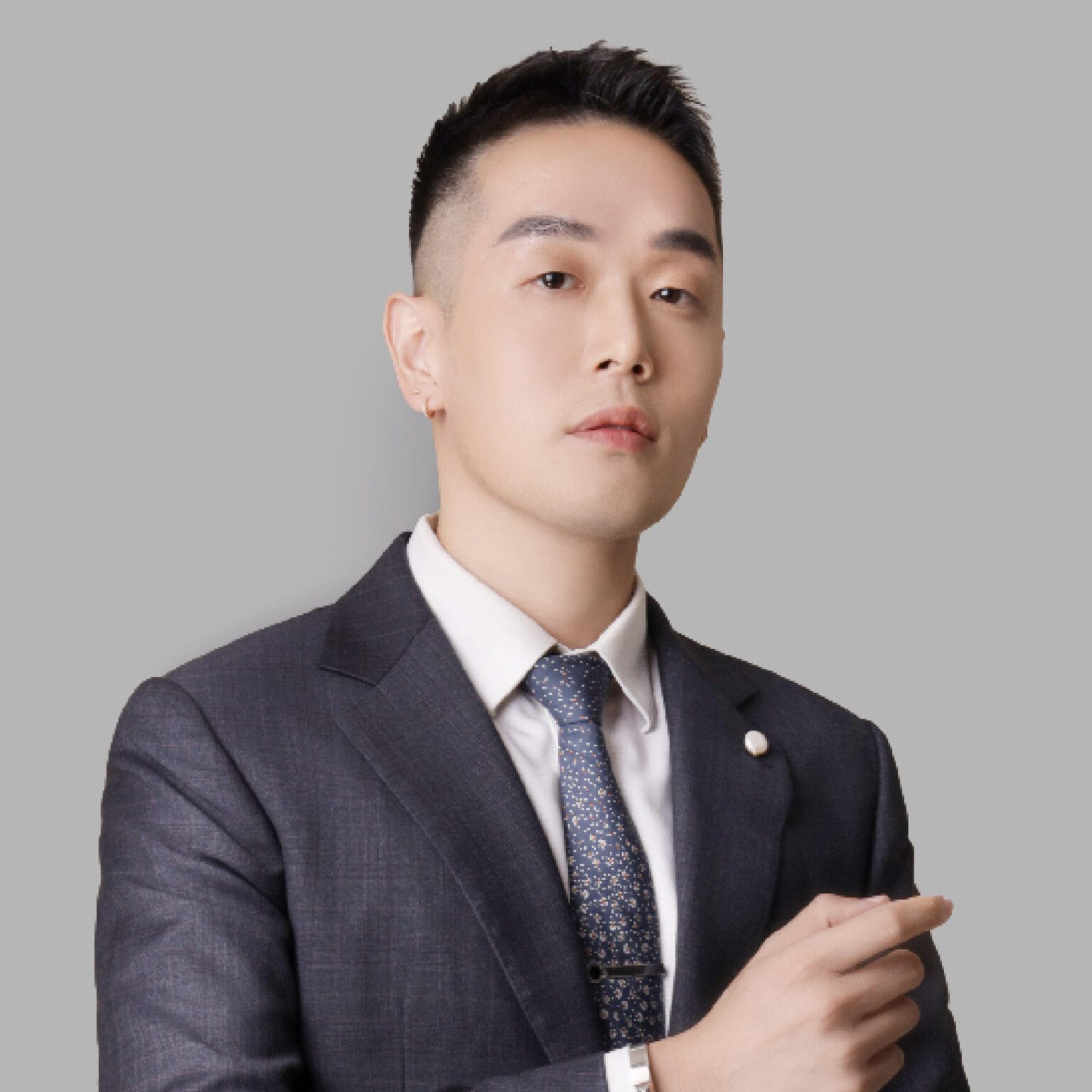 【2025】證件照快拍 vs.韓式證件照實拍心得！哪個最適合你？ - 專業照相館－春山相館CHUN3｜台北台中形象照｜韓式證件照｜情侶閨蜜照｜家庭團體照