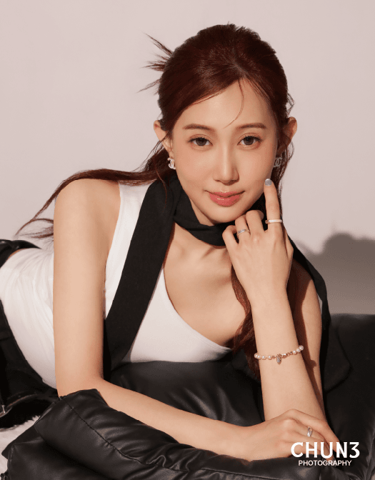 光影寫真 Vogue Portrait - 專業照相館－春山相館CHUN3｜台北台中形象照｜韓式證件照｜情侶閨蜜照｜家庭團體照