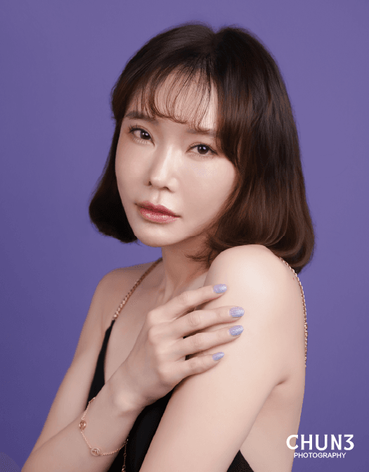 雜誌寫真 Vogue Portrait - 專業照相館－春山相館CHUN3｜台北台中形象照｜韓式證件照｜情侶閨蜜照｜家庭團體照